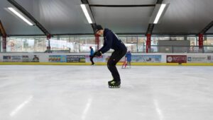 Beginner’s Guide to Ice Skating: 9 Tips to Master the Basics in 2024
