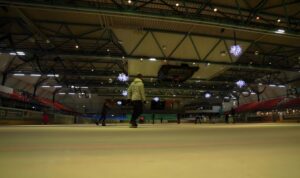 Beginner’s Guide to Ice Skating: 9 Tips to Master the Basics in 2024